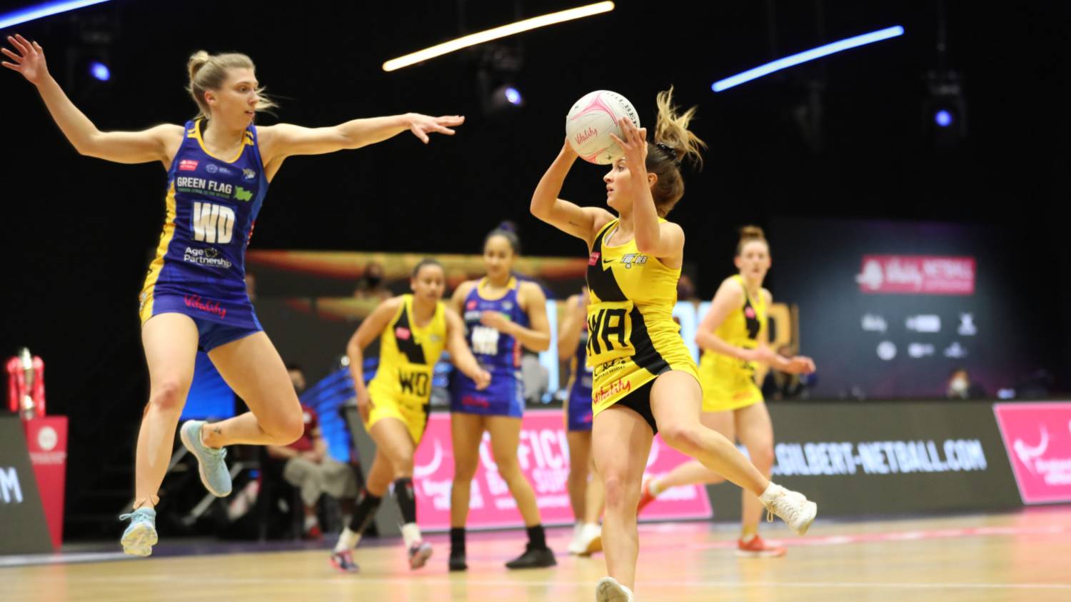 Manchester Thunder 48 Leeds Rhinos Netball 41