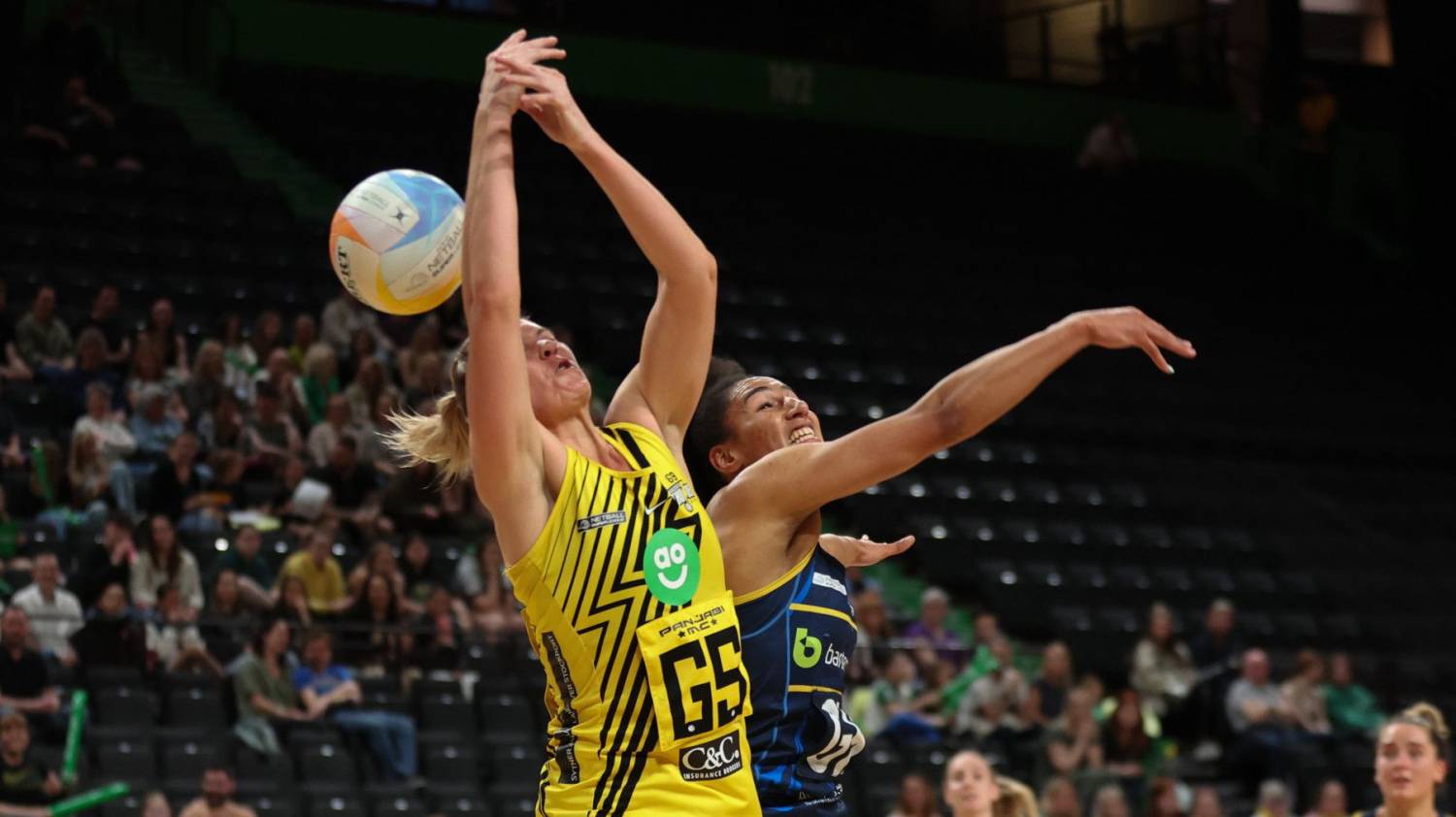 Manchester Thunder 65 Leeds Rhinos Netball 63