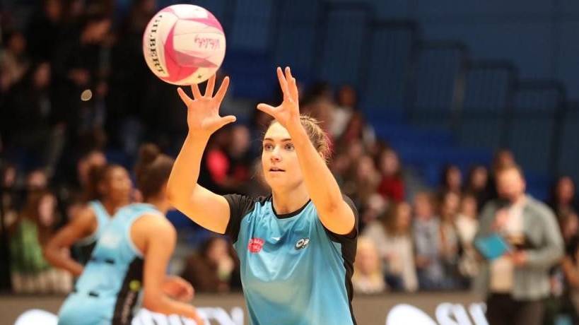 Rhinos sign up Northern Ireland international Emma Magee